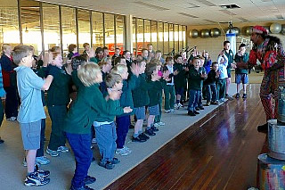 Keeping the Beat -= Fun Arts Creative Entertainment