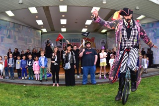 Red Mo The Pirate - Fun Arts Creative Entertainment